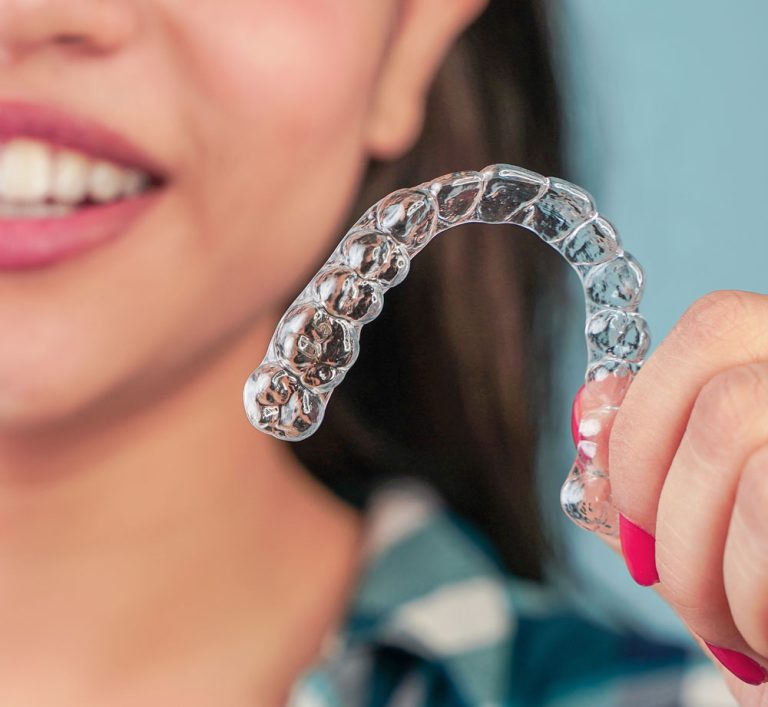 Prozirni aparatić – Postignite ravne zube i lijep osmijeh kakav ...